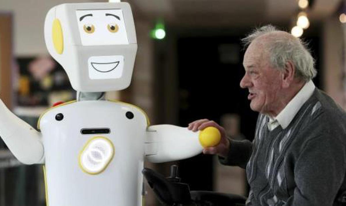 Stevie II: el robot que cuida ancianos y los acompaña - Primera Hora