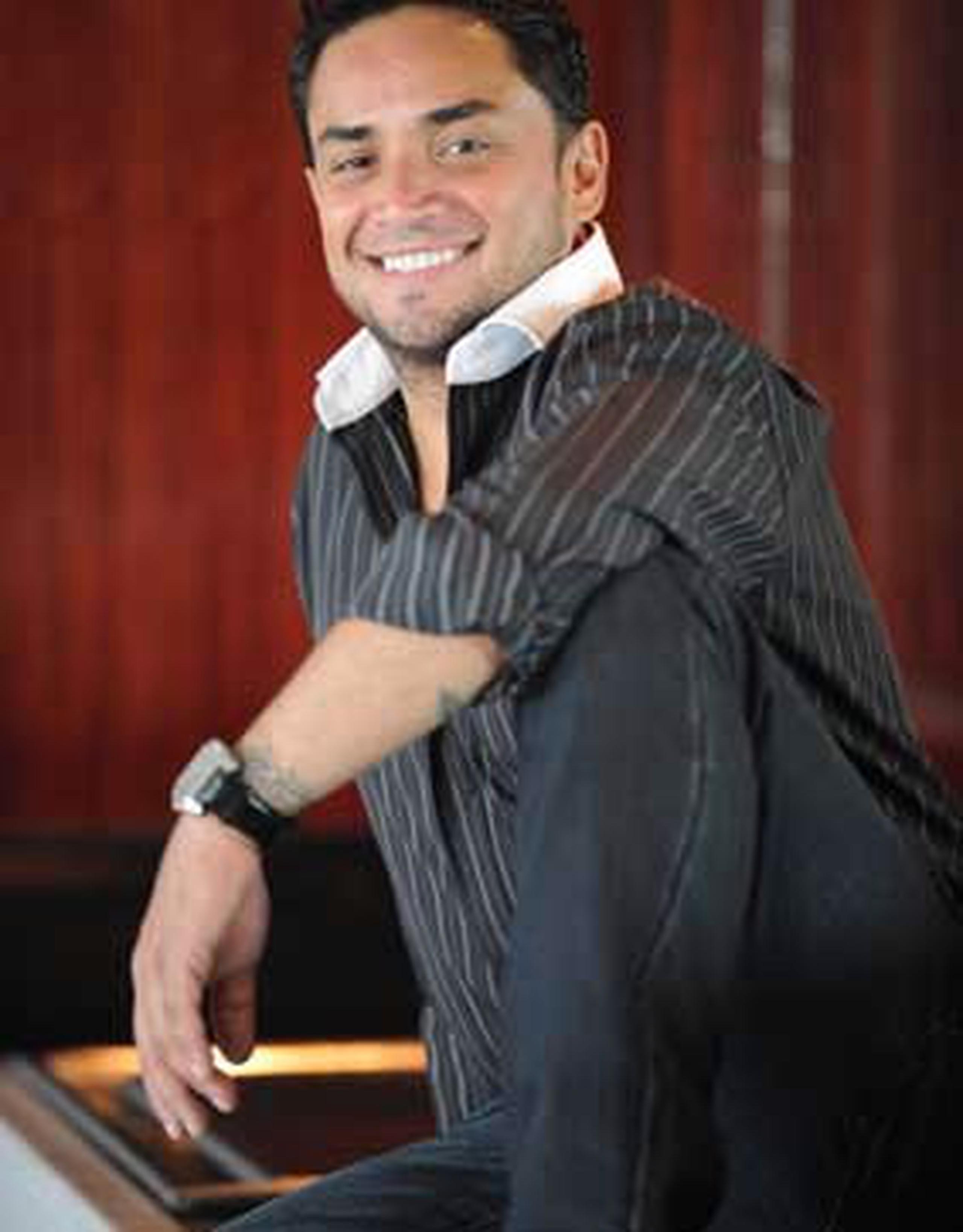 Manny Manuel en contacto con sus panas desde Orocovis - Primera Hora