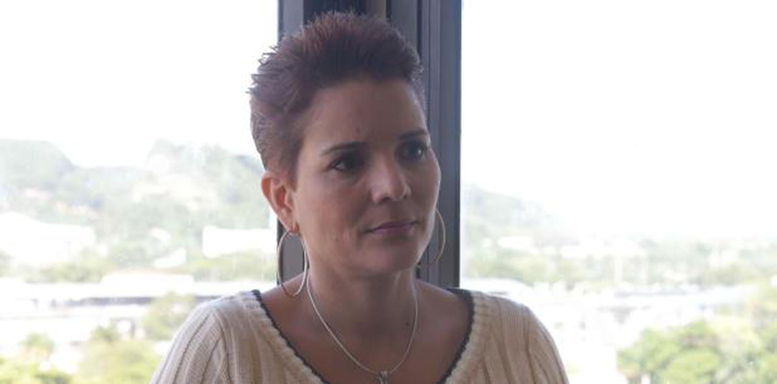 Incierto si citaron al sospechoso de apuntar con un arma de fuego a la fiscal Parra - Primera Hora