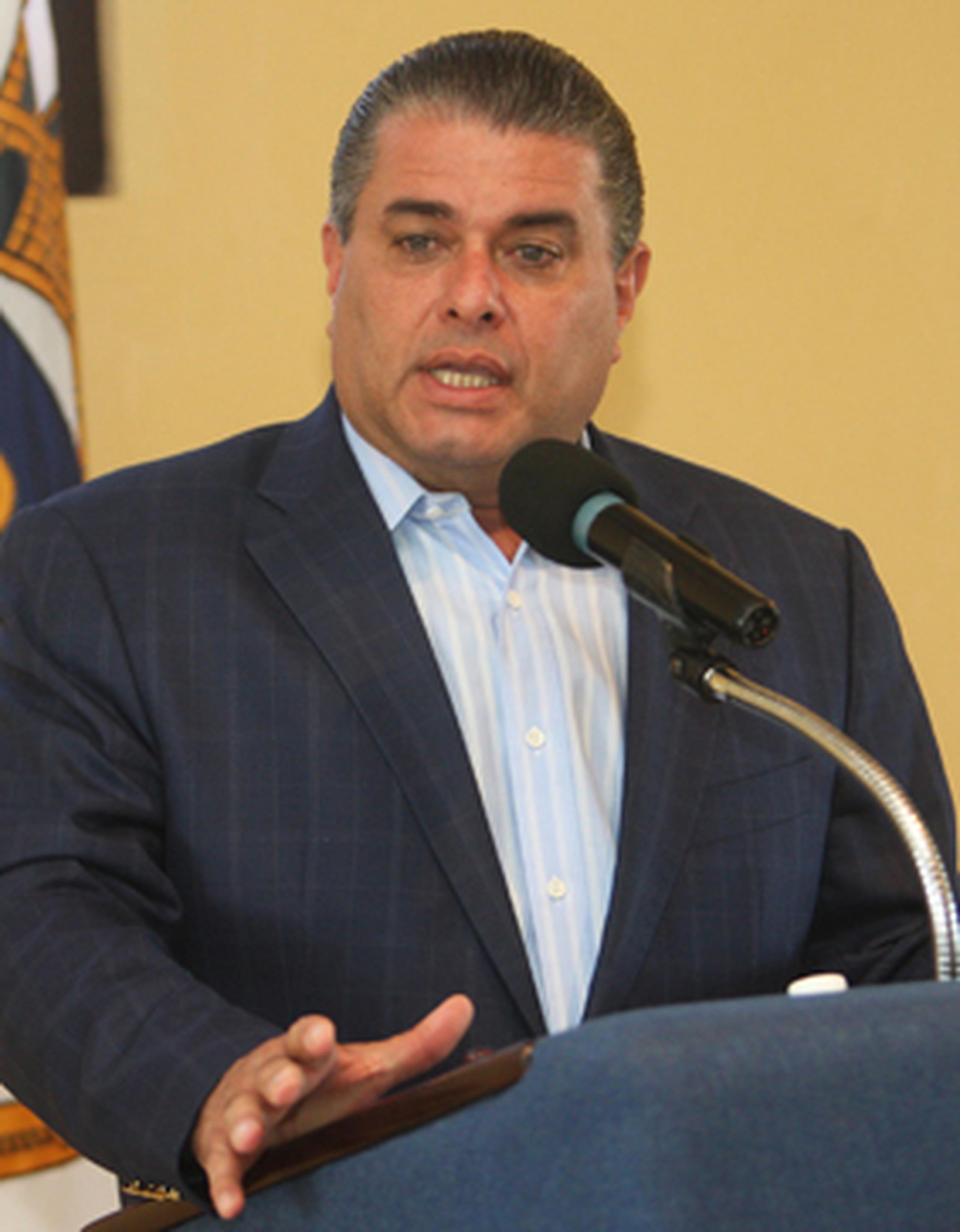 Santini enviará a Carmen Yulín catálogo de sus obras - Primera Hora