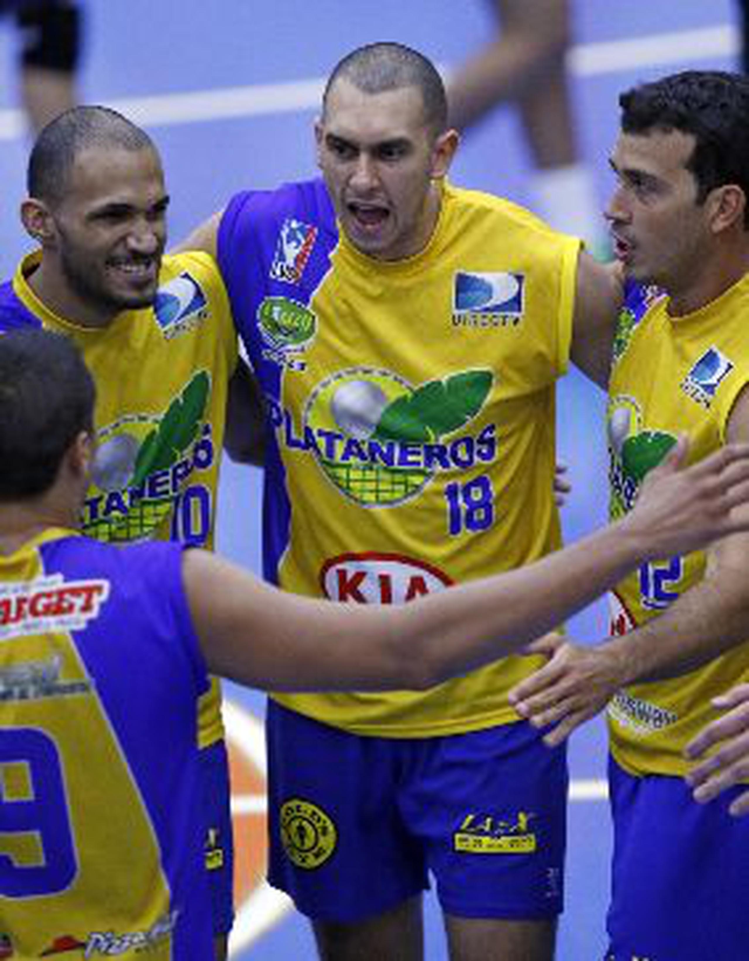 Corozal se apunta uno - Primera Hora