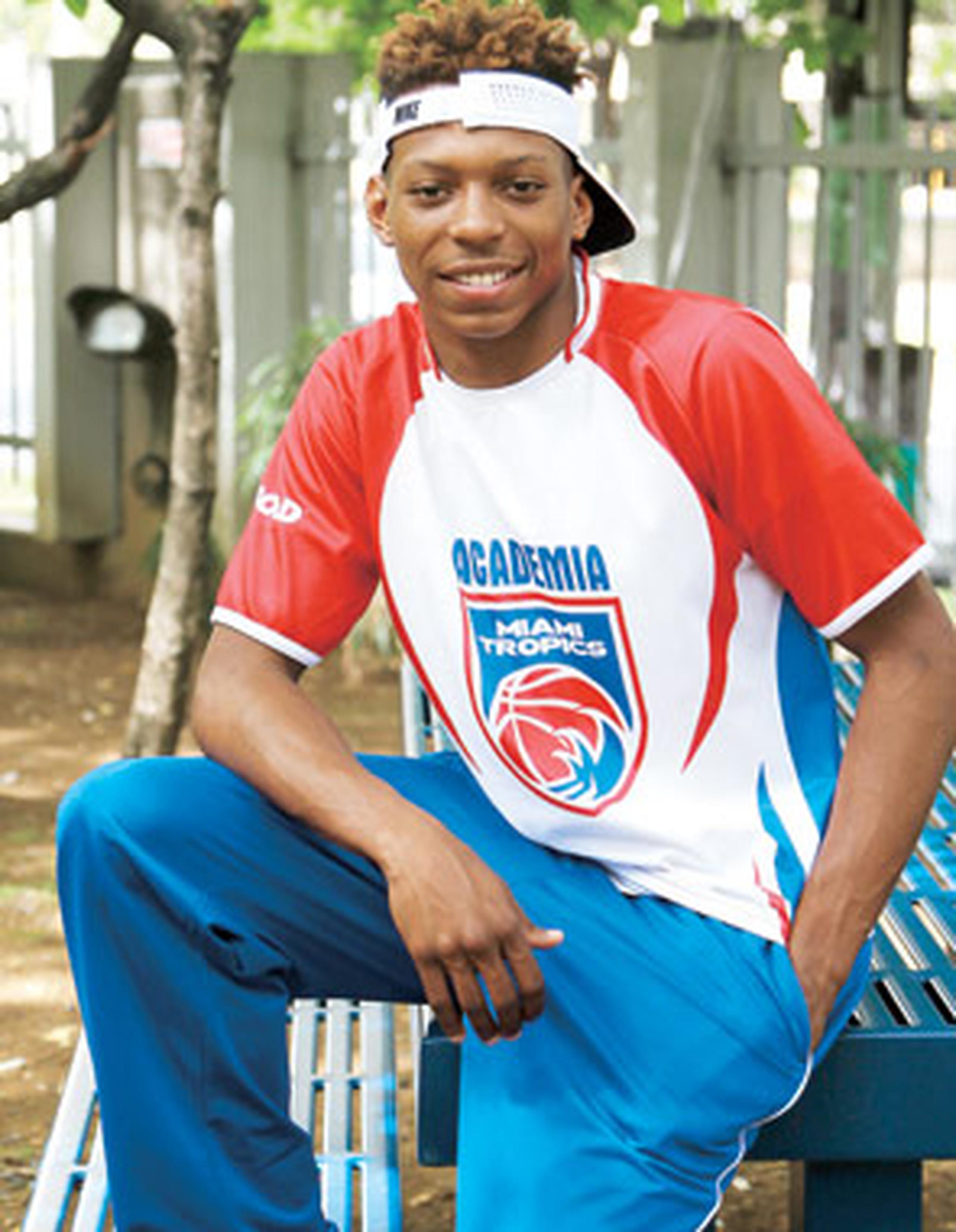 Pitino le pone el ojo a prospecto boricua Johan Miranda Walker ...