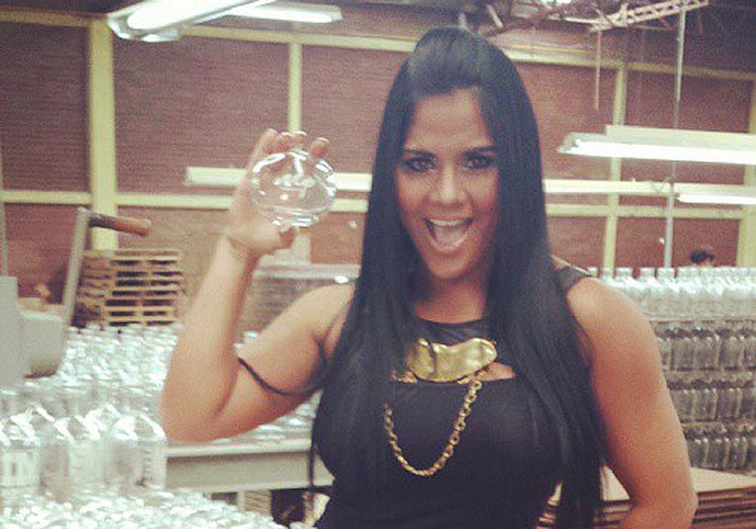 Maripily emocionada con su nuevo perfume VÍDEO y FOTOS - Primera Hora