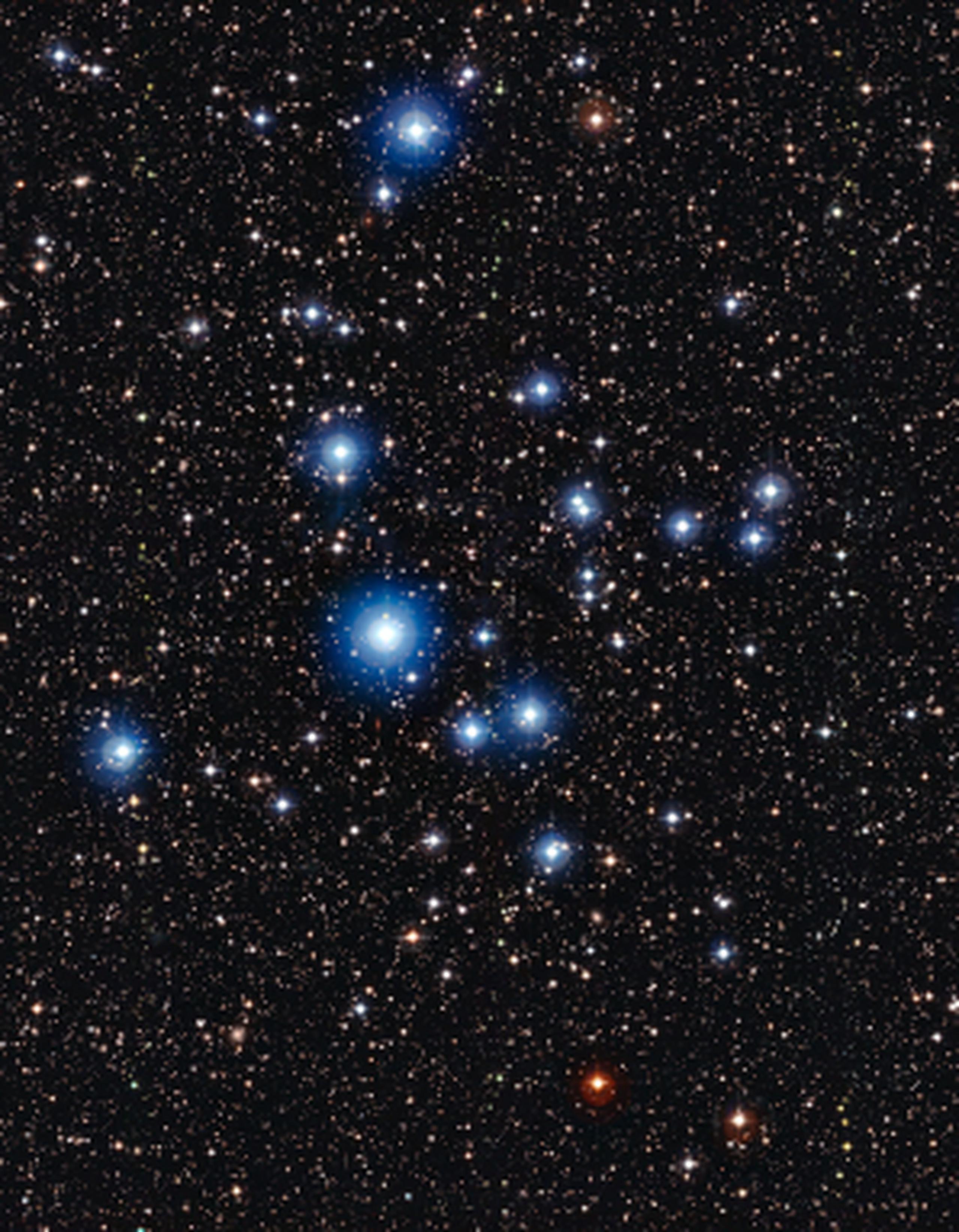 Telescopio capta grupo de brillantes estrellas azules - Primera Hora