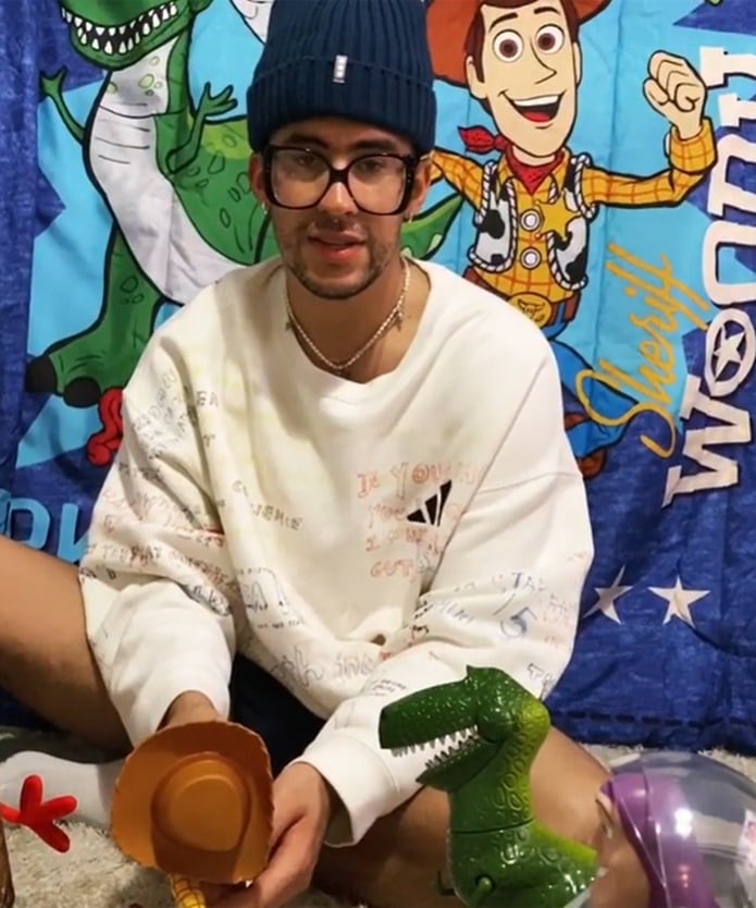 Bad Bunny se divierte con los personajes de Toy Story - Primera Hora