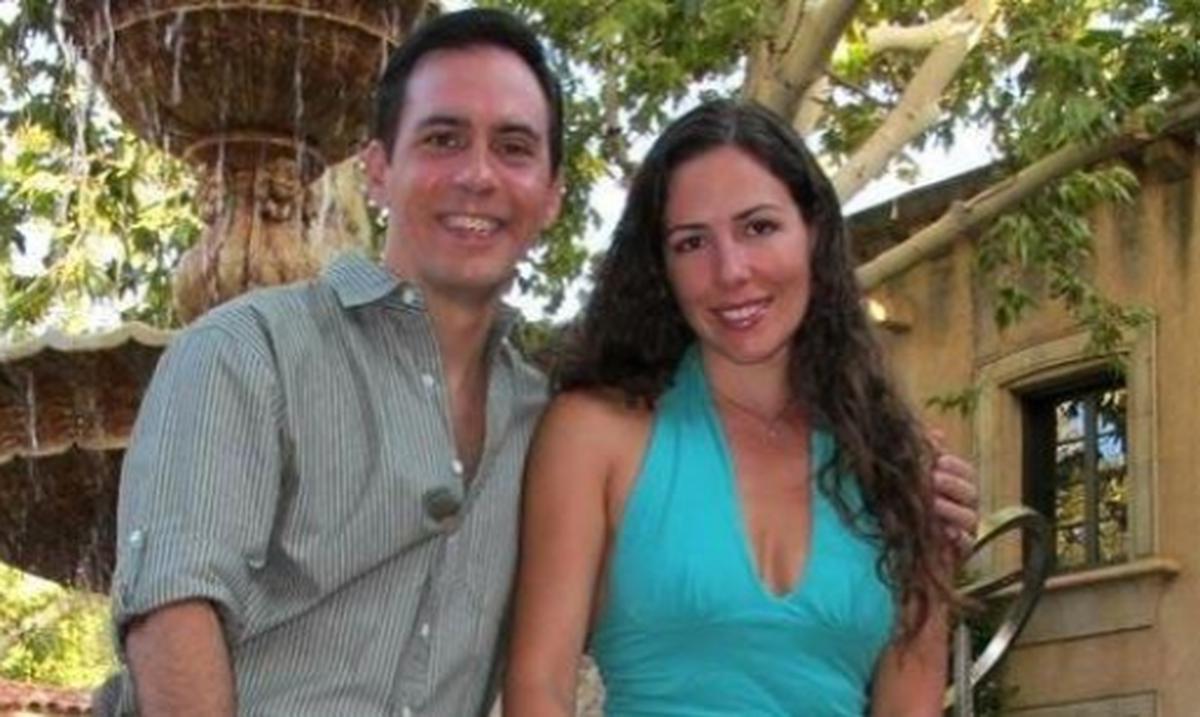 Enchula'os Alfonsina Molinari y Jorge Castro de su bebé - Primera Hora