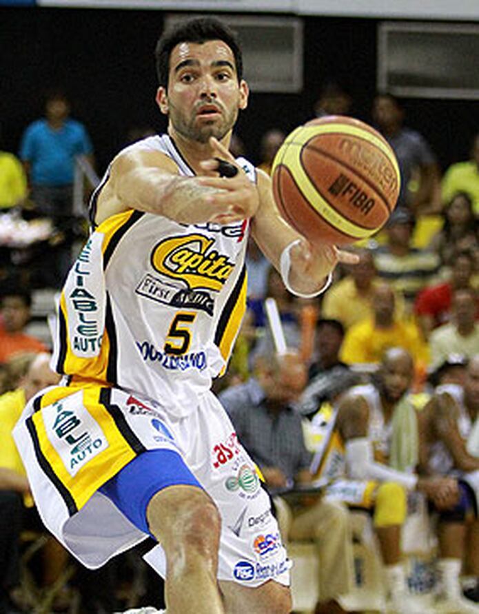 Armador Andrés Rodríguez con fractura en el pie - Primera Hora