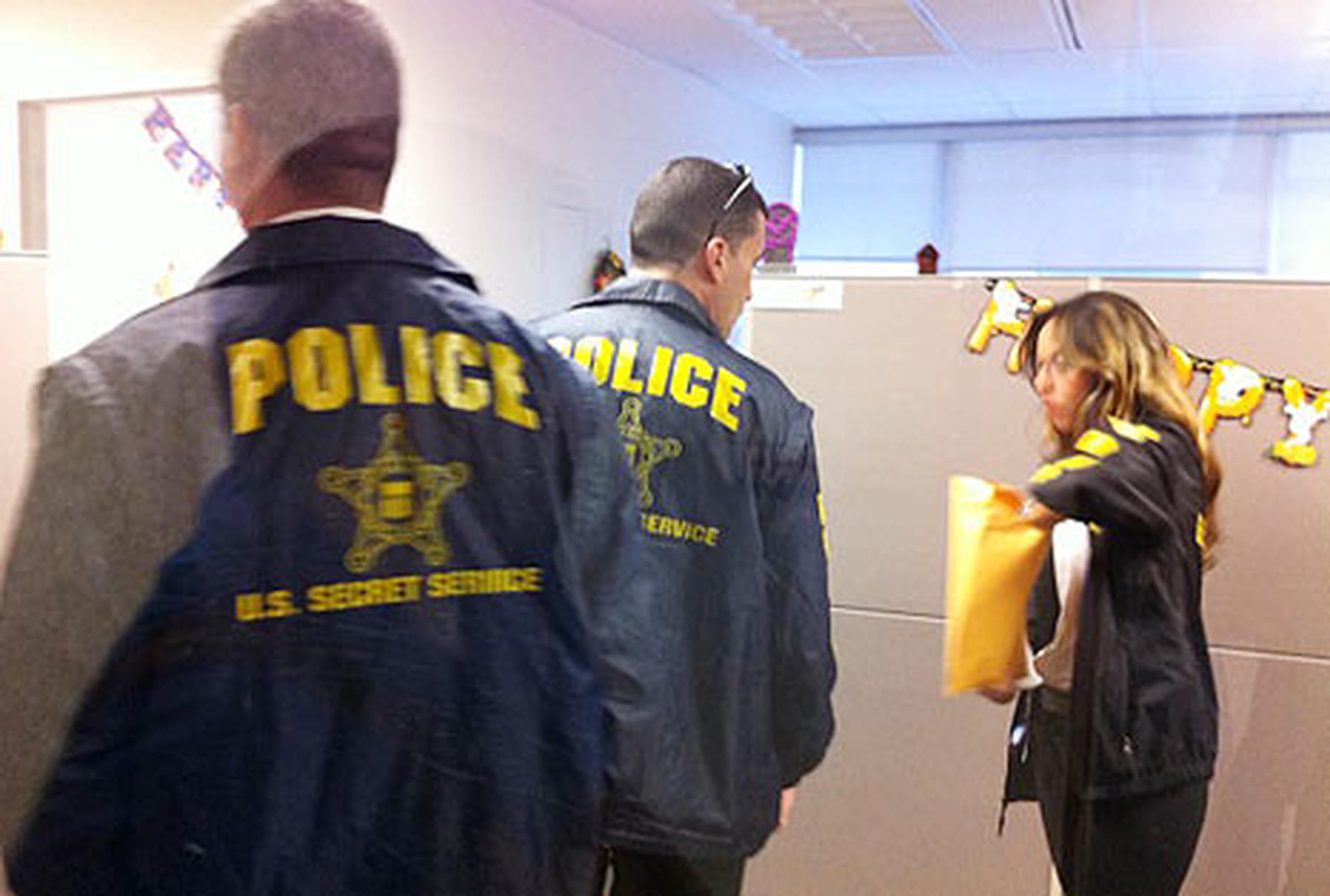 Federales intervienen en oficinas de MCS - Primera Hora