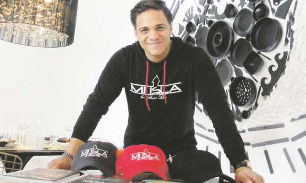 Mercadea con arte la Isla - Primera Hora