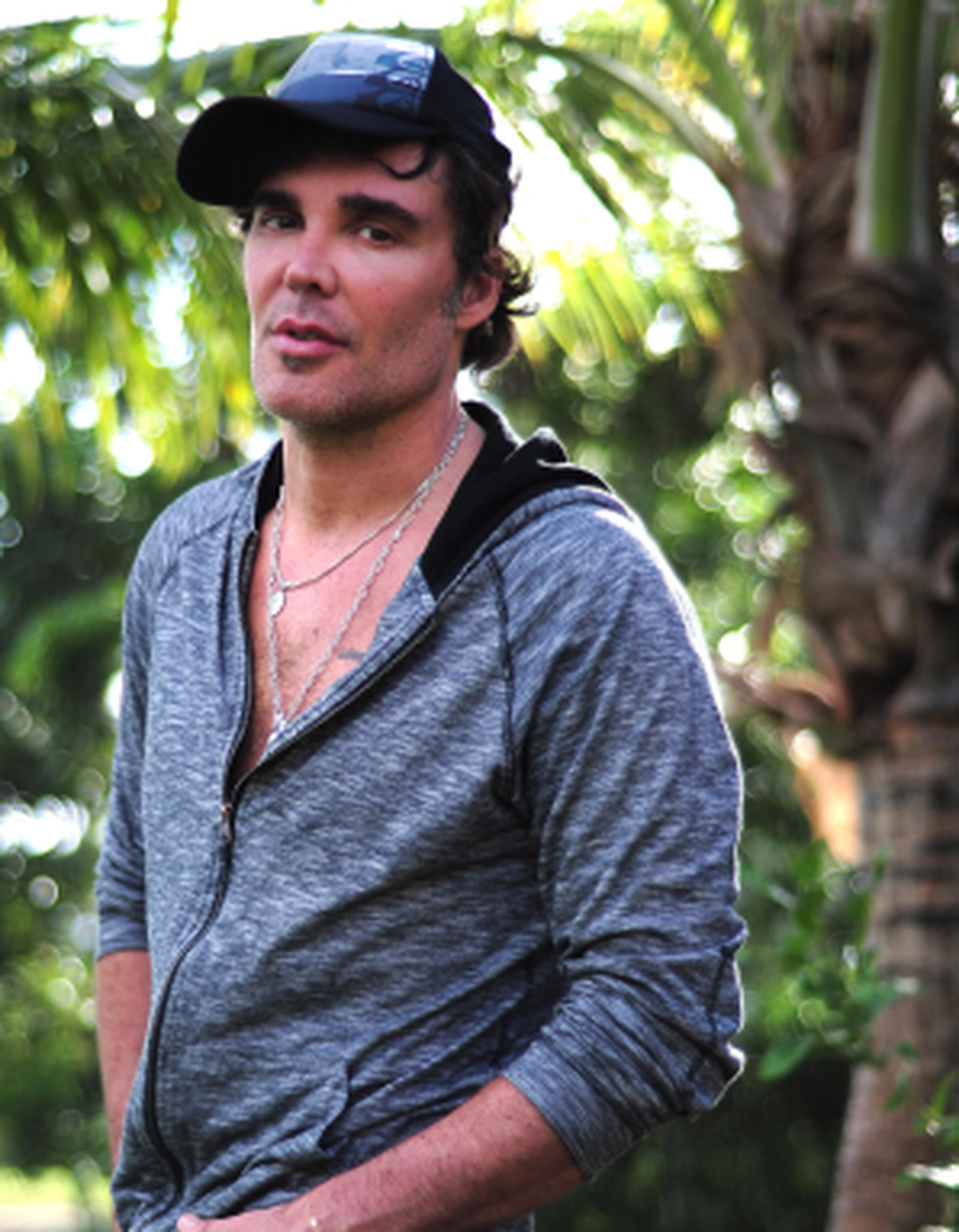 Demandan a David LaChapelle por agresión - Primera Hora