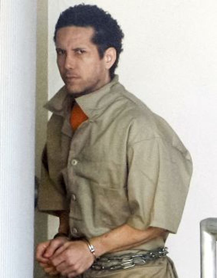 Junior Cápsula pasa de hampón a convicto que se declara culpable ...