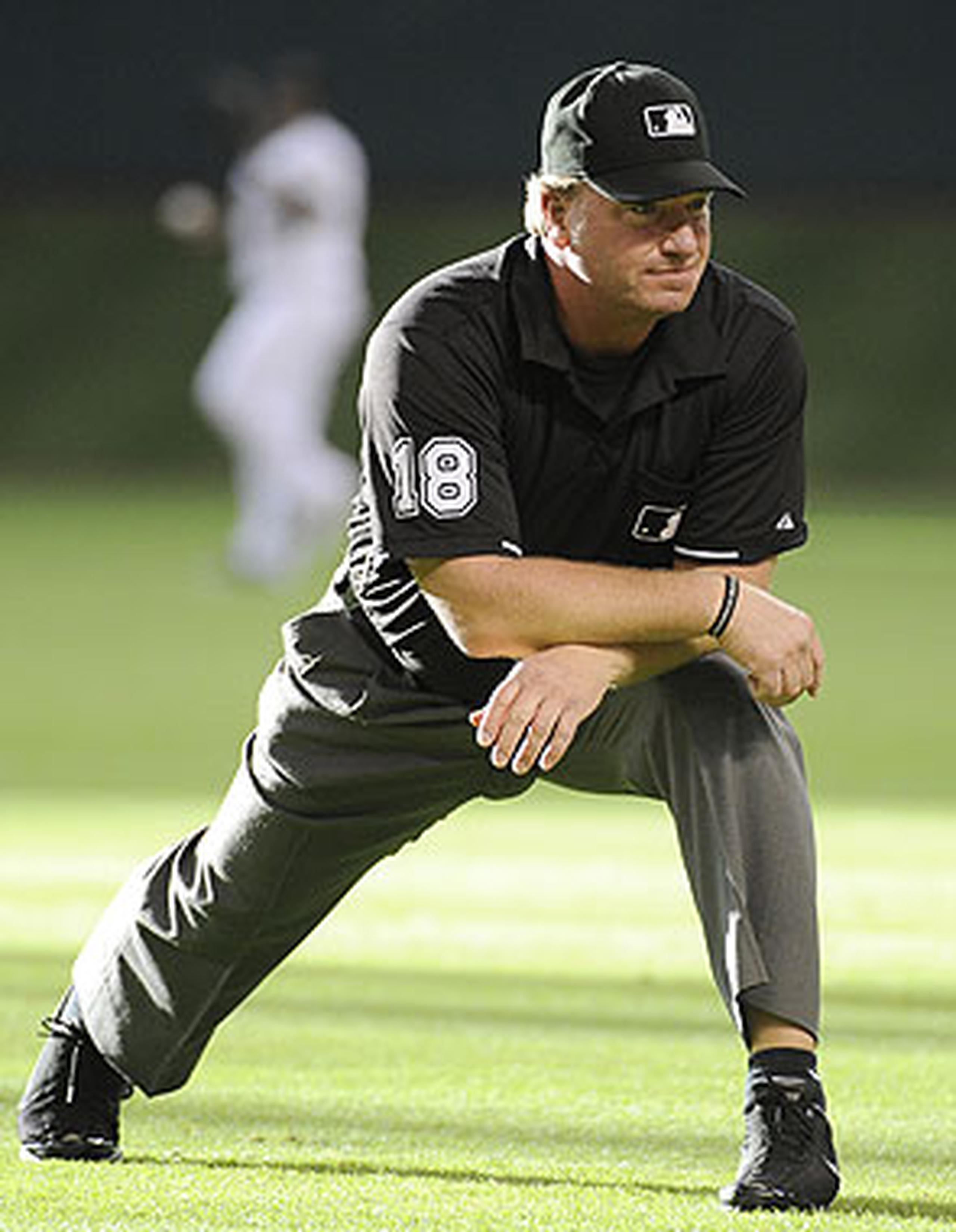 Umpire de MLB es despedido por consumo de drogas - Primera Hora