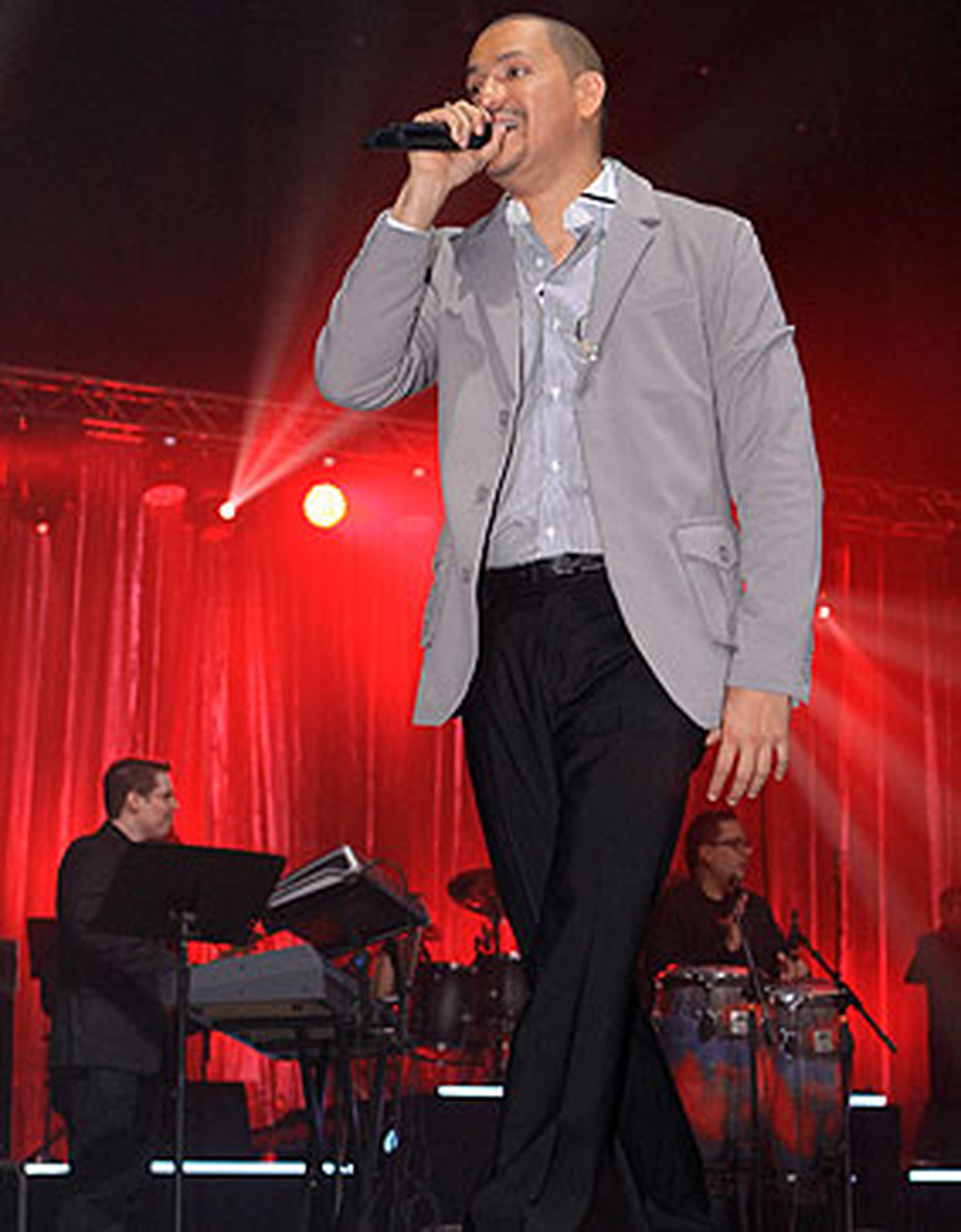 Víctor Manuelle, Danny Rivera y Fernando Villalona cantan al amor en ...