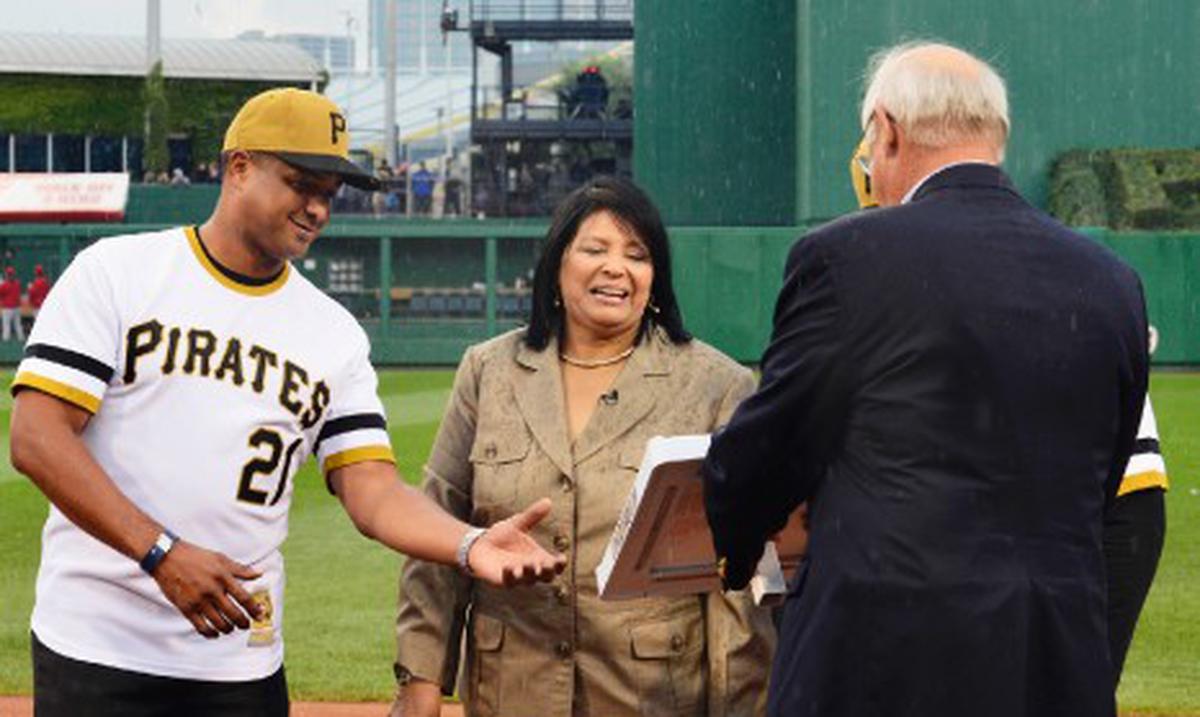 Conmemoran el 40 aniversario del hit 3,000 de Roberto Clemente en ...