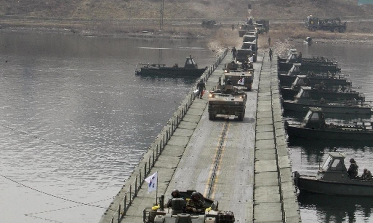 Estados Unidos saca su mollero militar - Primera Hora