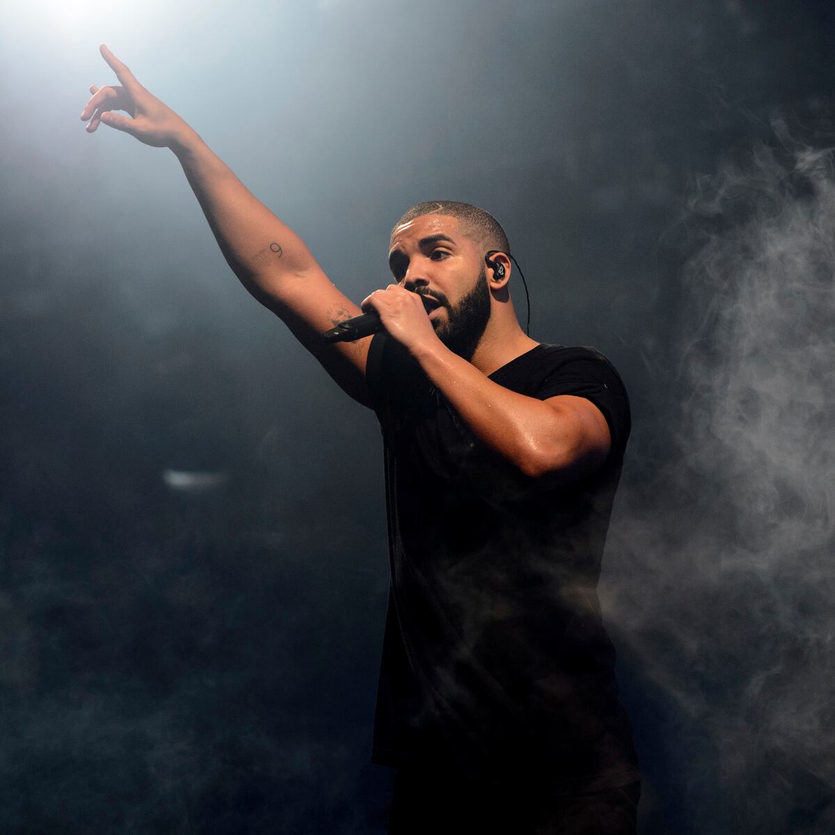 Drake publica por primera vez fotos con su hijo de dos años - Primera Hora