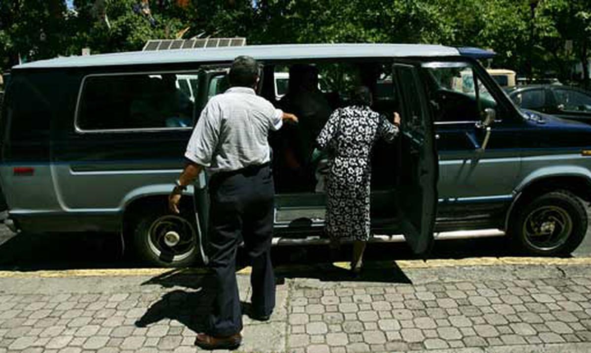 Porteadores públicos se cantan listos para cubrir rutas de la AMA ...