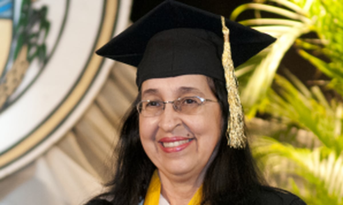 Otorgan doctorado honoris causa a la escritora Ana Lydia Vega - Primera ...