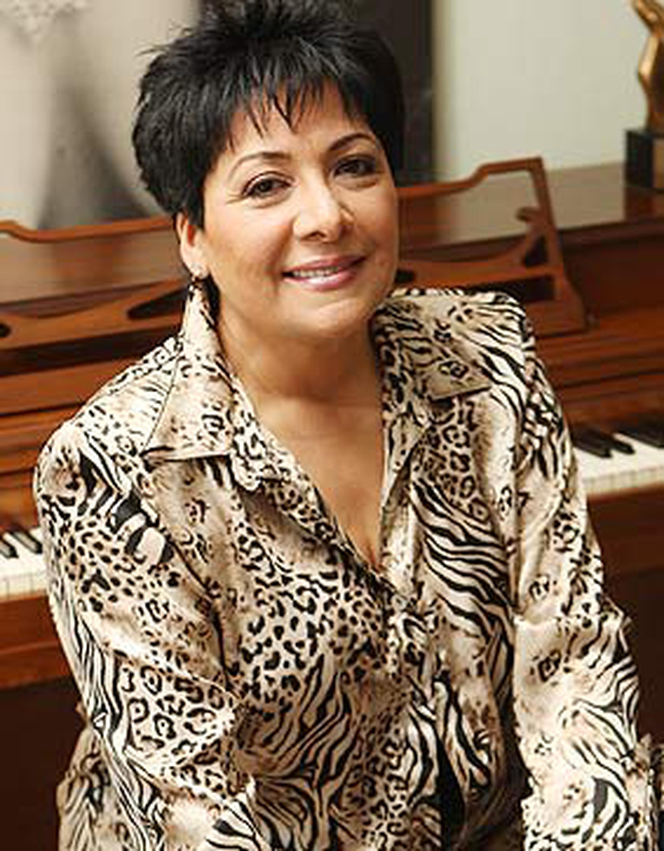 Cantante Sophy se presenta a casa llena en dos funciones en Miami ...