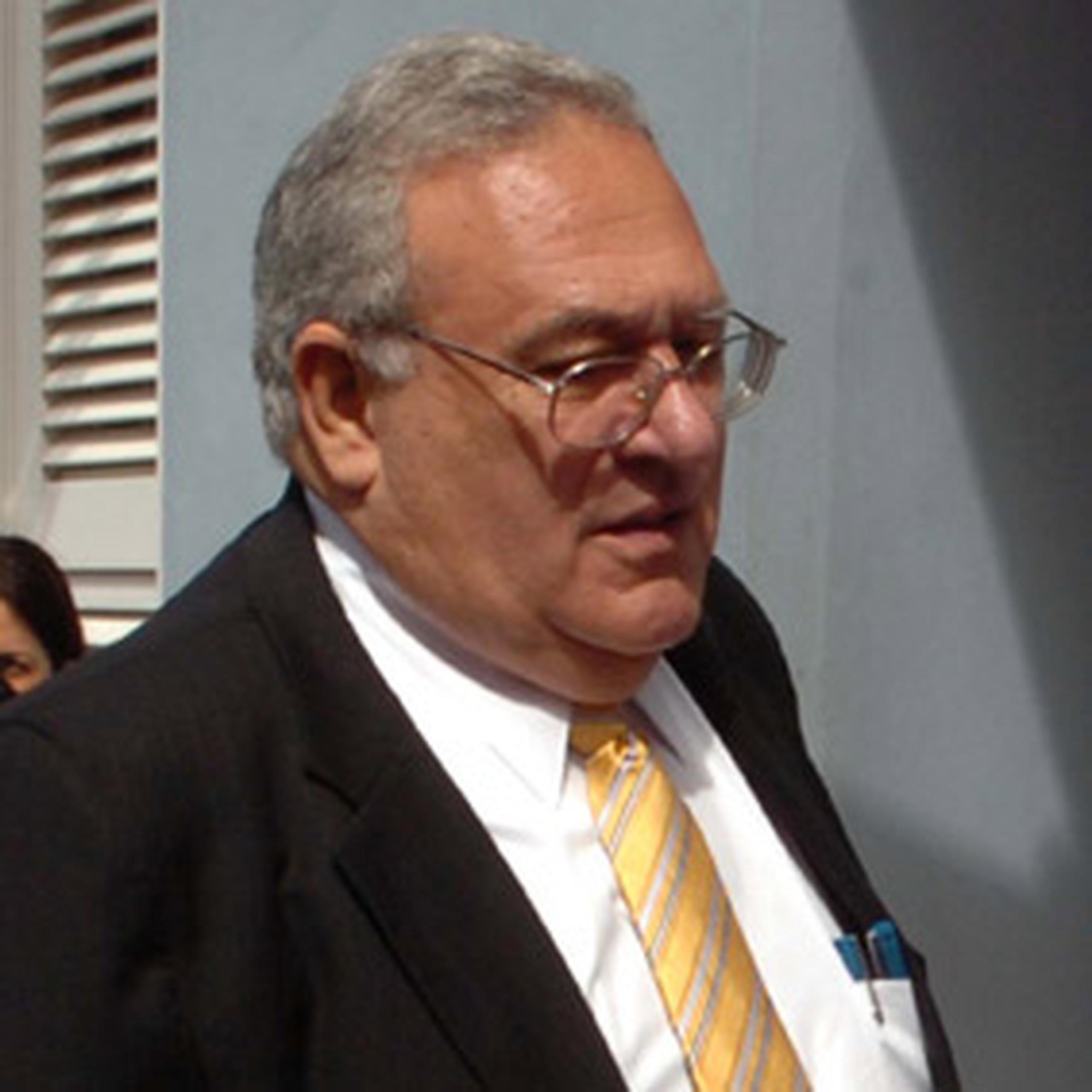 Renuncia Carlos Chardón al Departamento de Educación - Primera Hora