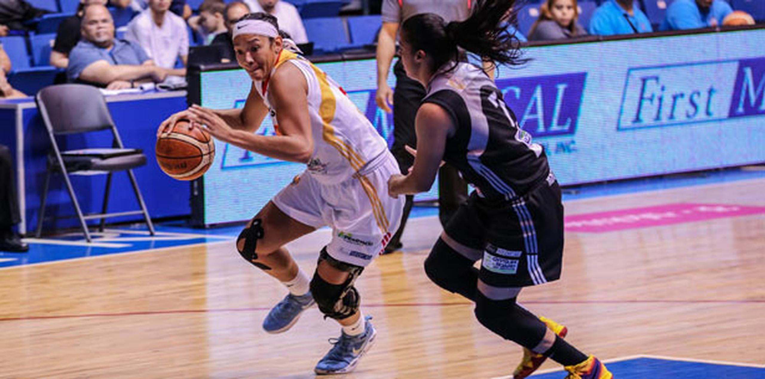 Whitney Bays fue seleccionada como la Más Valiosa del BSNF - Primera Hora