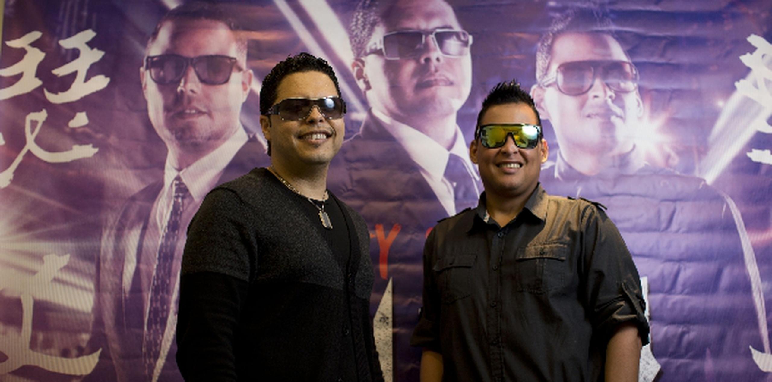 LímiT-21 se agarra de las redes - Primera Hora