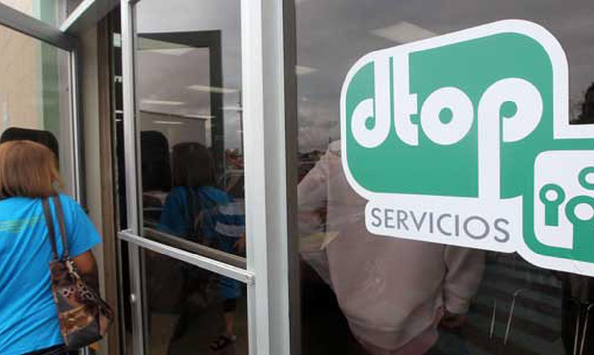 Roban equipo para imprimir licencias en Cesco de Manatí - Primera Hora