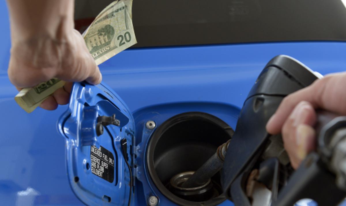 Inusual alza en el precio de la gasolina - Primera Hora