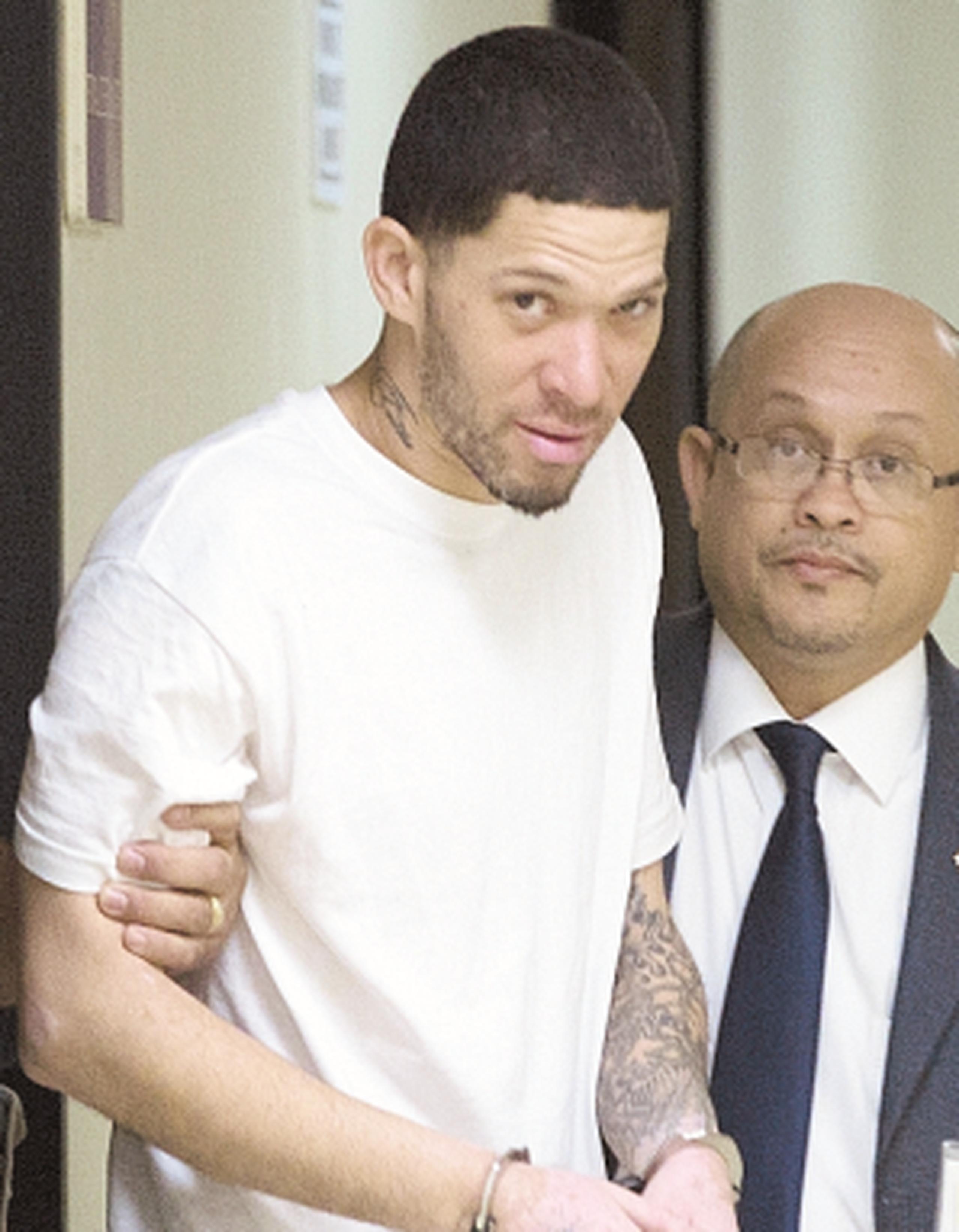 Testigo de Justicia podría estar protegiendo a alguien - Primera Hora