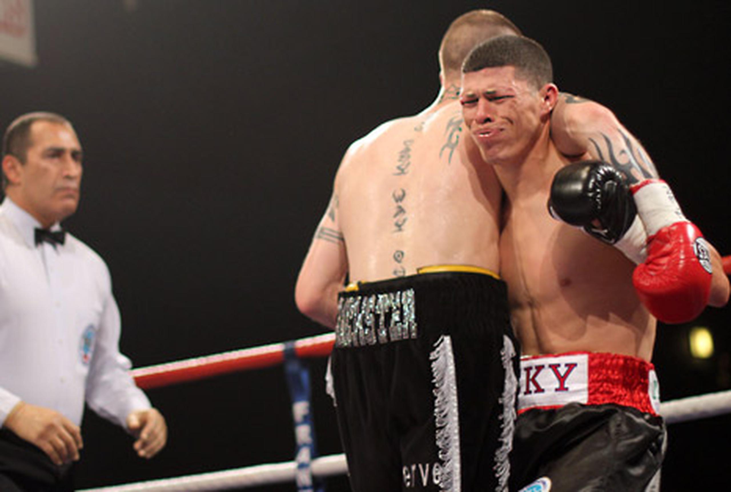 “Rocky” Martínez pierde su título en Escocia - Primera Hora