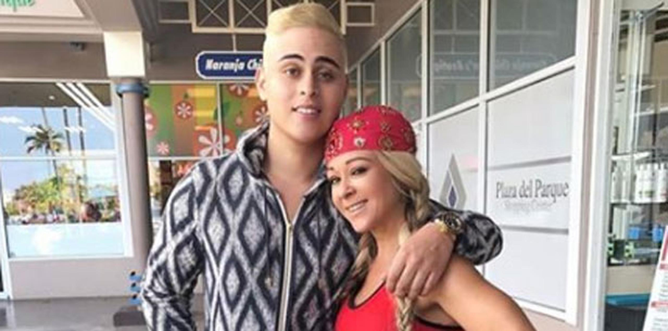 Hijo y padre de Ivette Cintrón se contagian con el rubio - Primera Hora