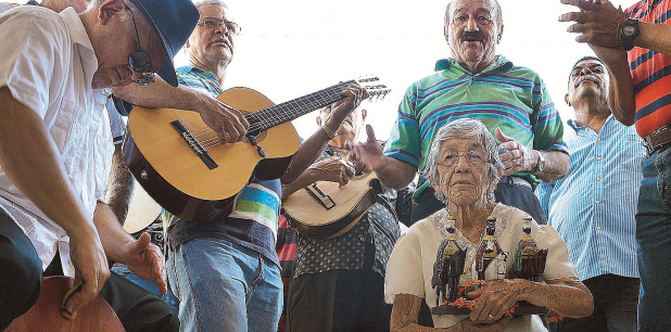 Camuy celebrará los 115 años del velorio de Reyes - Primera Hora