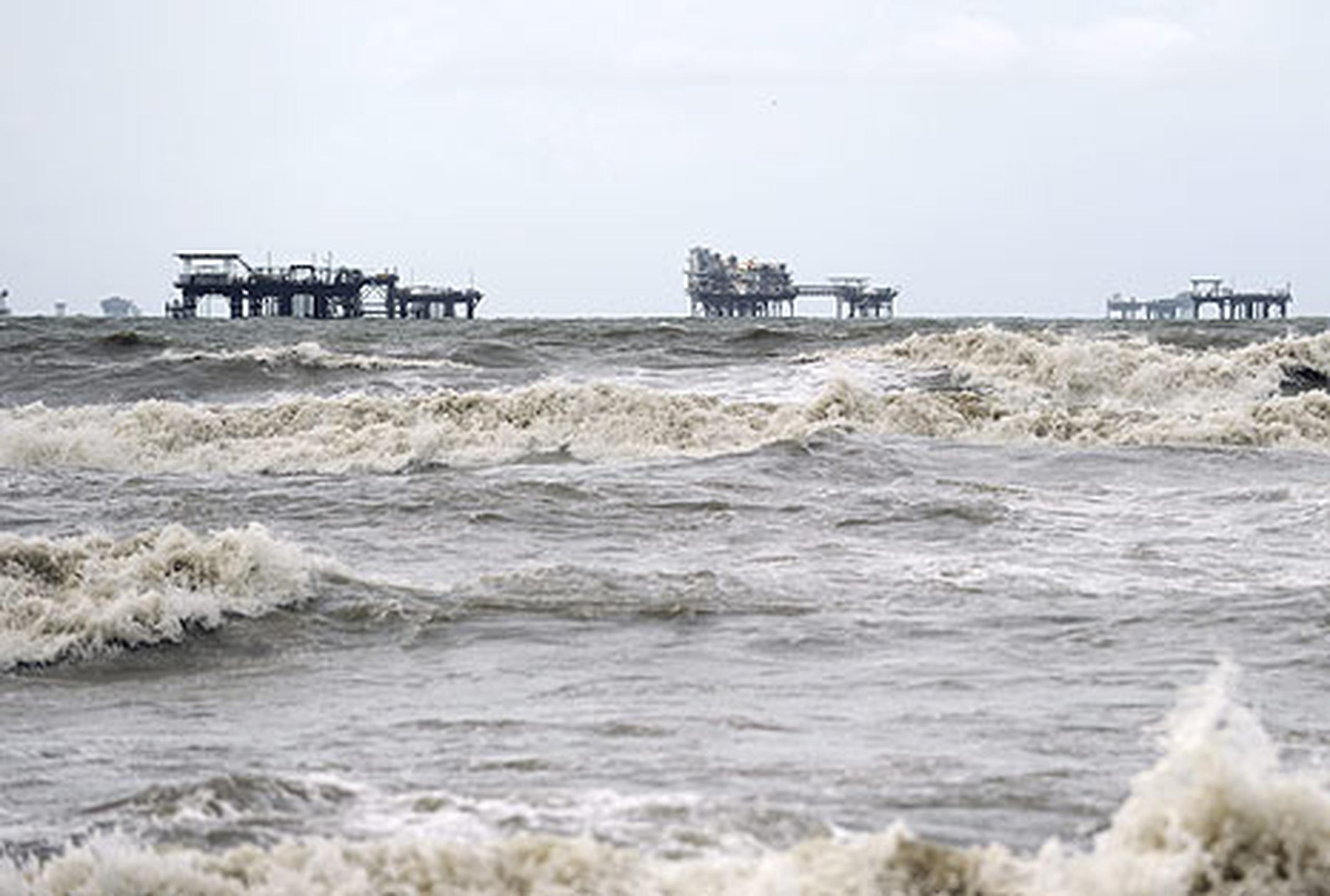 Huracán "Alex" afecta a unas 25,000 personas en México antes de tomar ...