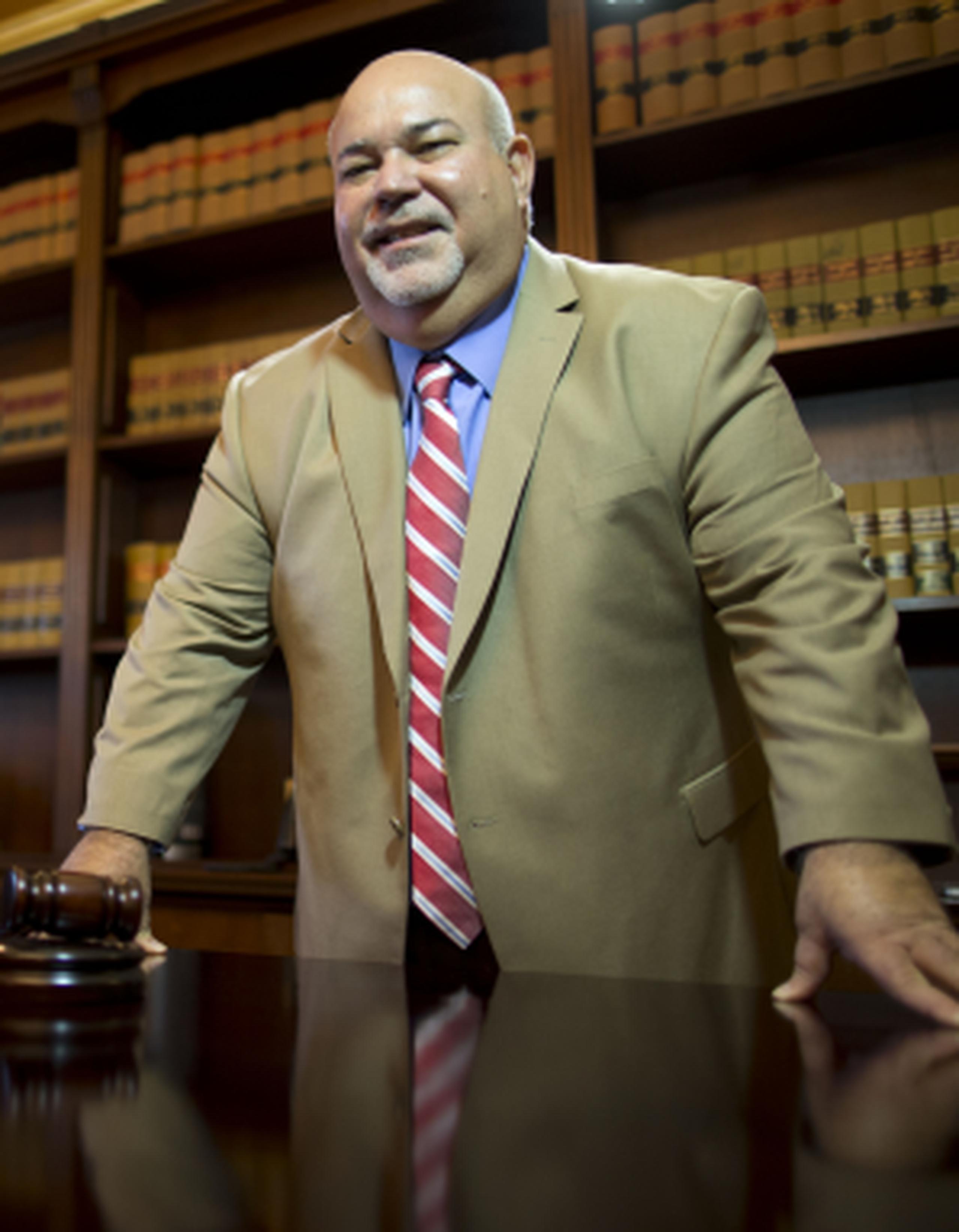 Johnny Méndez se confiesa "datadicto" - Primera Hora