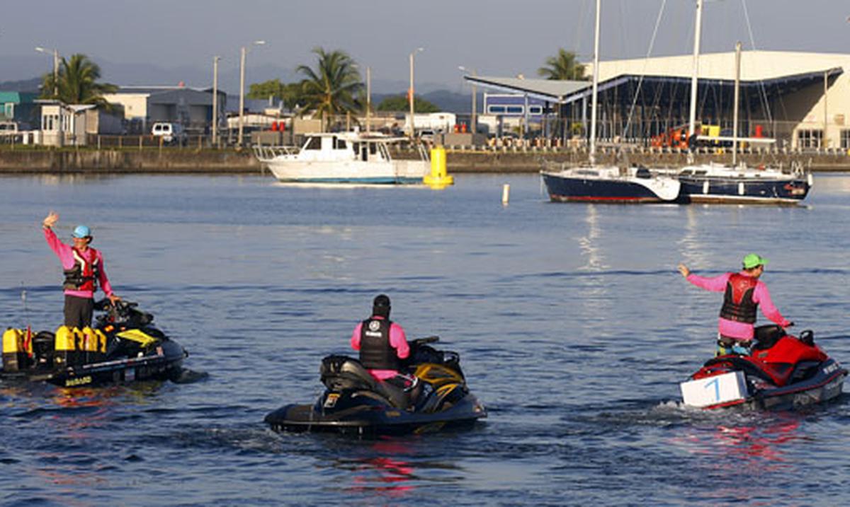 Le dan la vuelta a Puerto Rico en motos acuáticas - Primera Hora