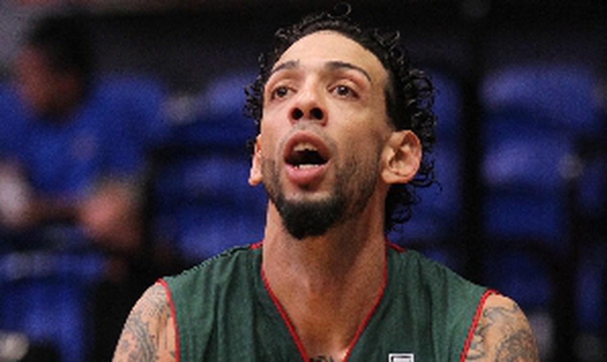 Arrestan a Raúl Rivera - Primera Hora