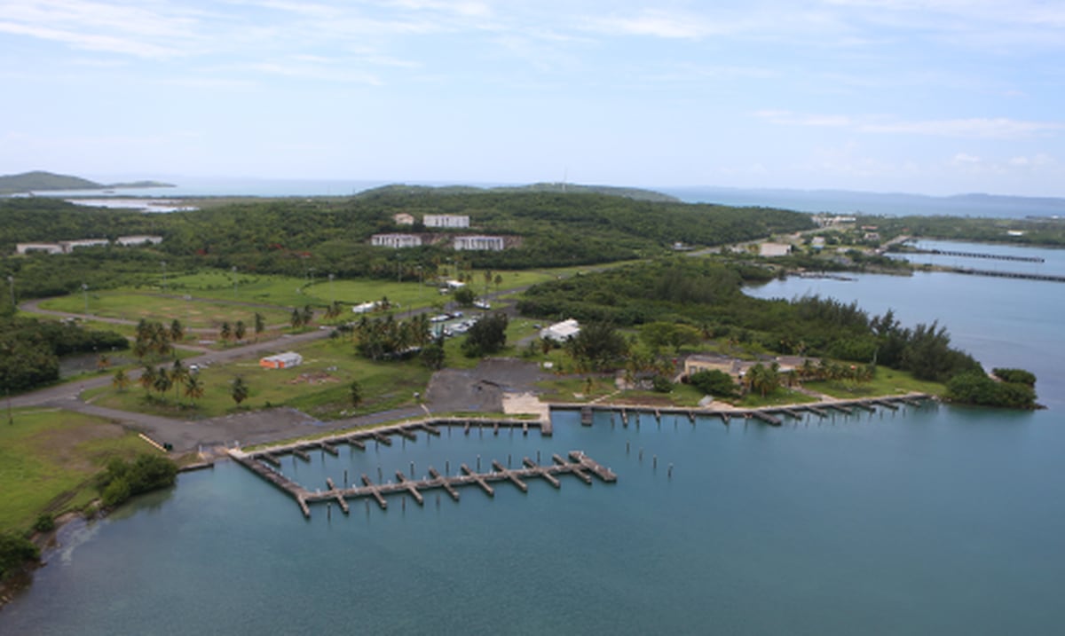 Buscan negocios locales para revitalizar antigua base naval en Puerto ...