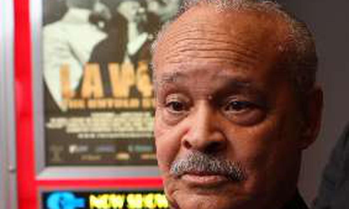 Demandan a Anthony Felton - Primera Hora