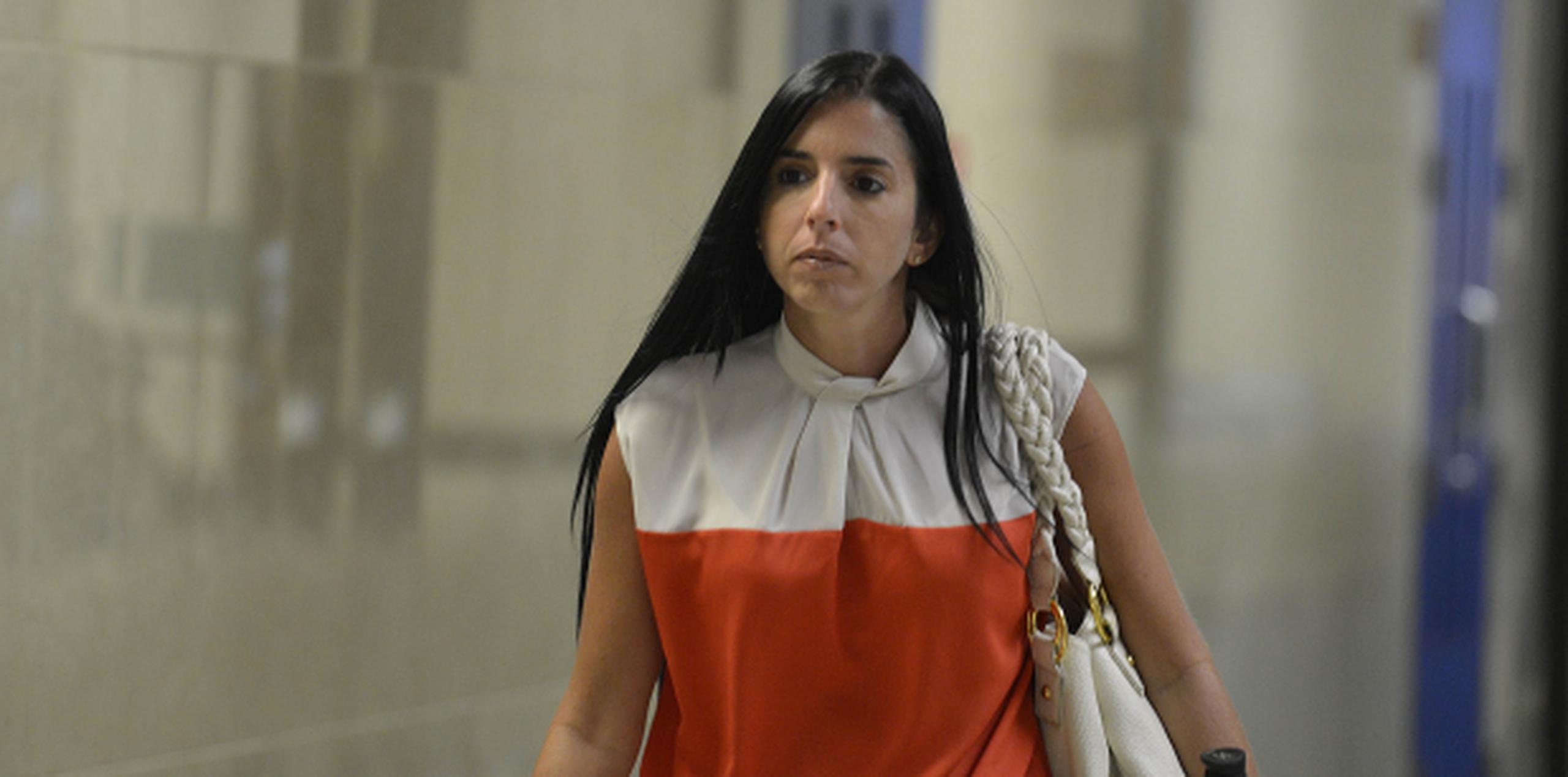 Interrogan a individuo por robo del expediente legal de Ana Cacho ...