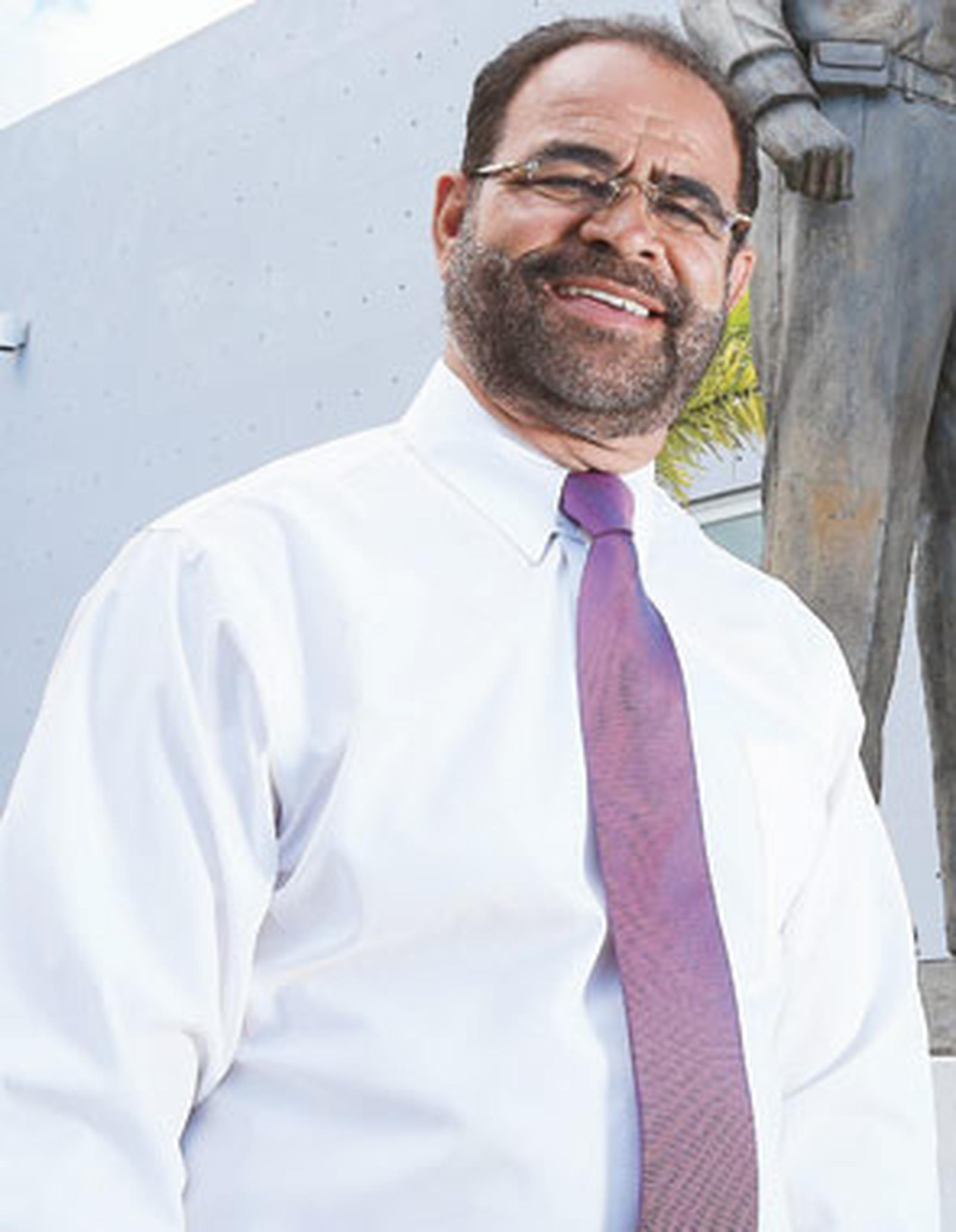 Aníbal Vega Borges no dice ni pío sobre su contrato en el Senado ...