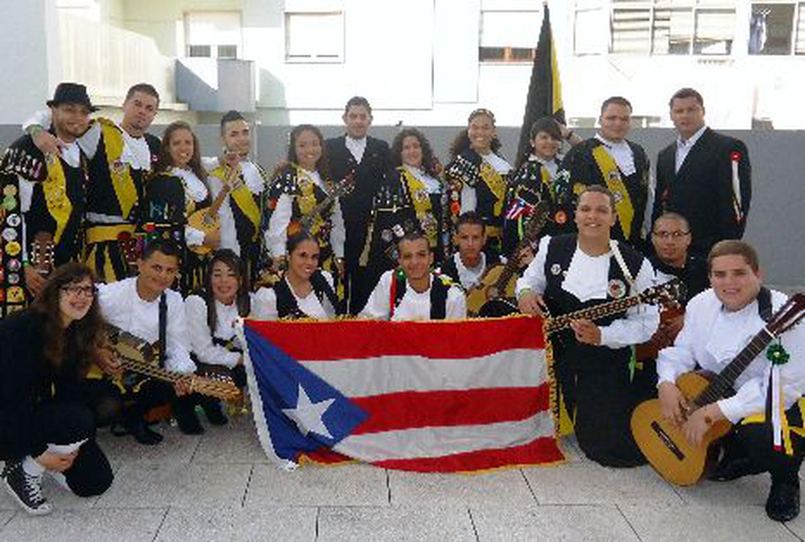 Jóvenes de la Tuna UPRA ponen en alto a Puerto Rico - Primera Hora