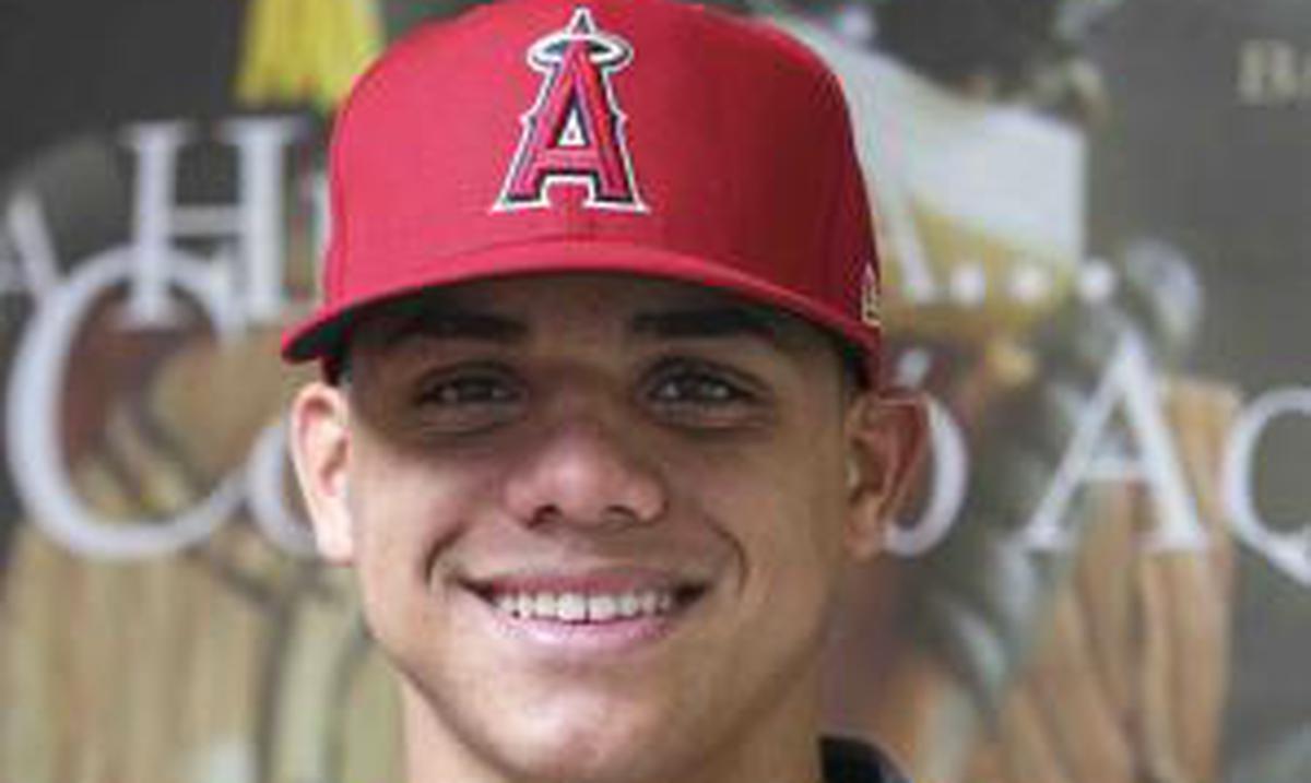 Prospecto boricua Erik Rivera pacta con los Angelinos por casi $600,000 ...