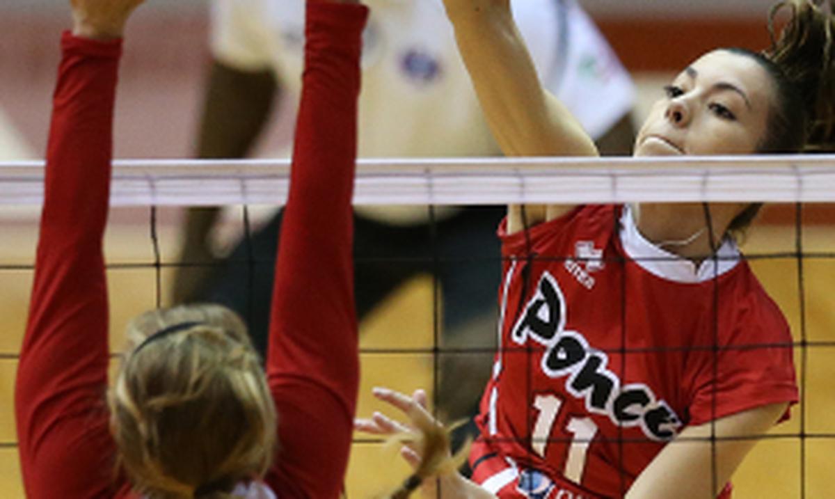 Incansable la labor de Legna Hernández con las Leonas - Primera Hora