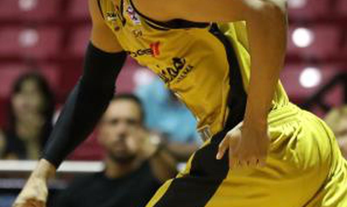 Gian Clavell con los Warriors en la Summer League - Primera Hora