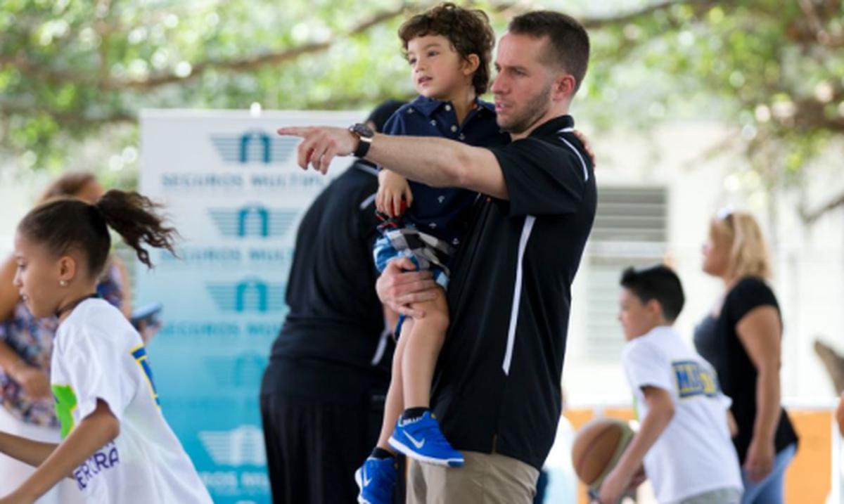 Fotos: Barea disfruta en la Isla con su pequeño Sebastian José ...
