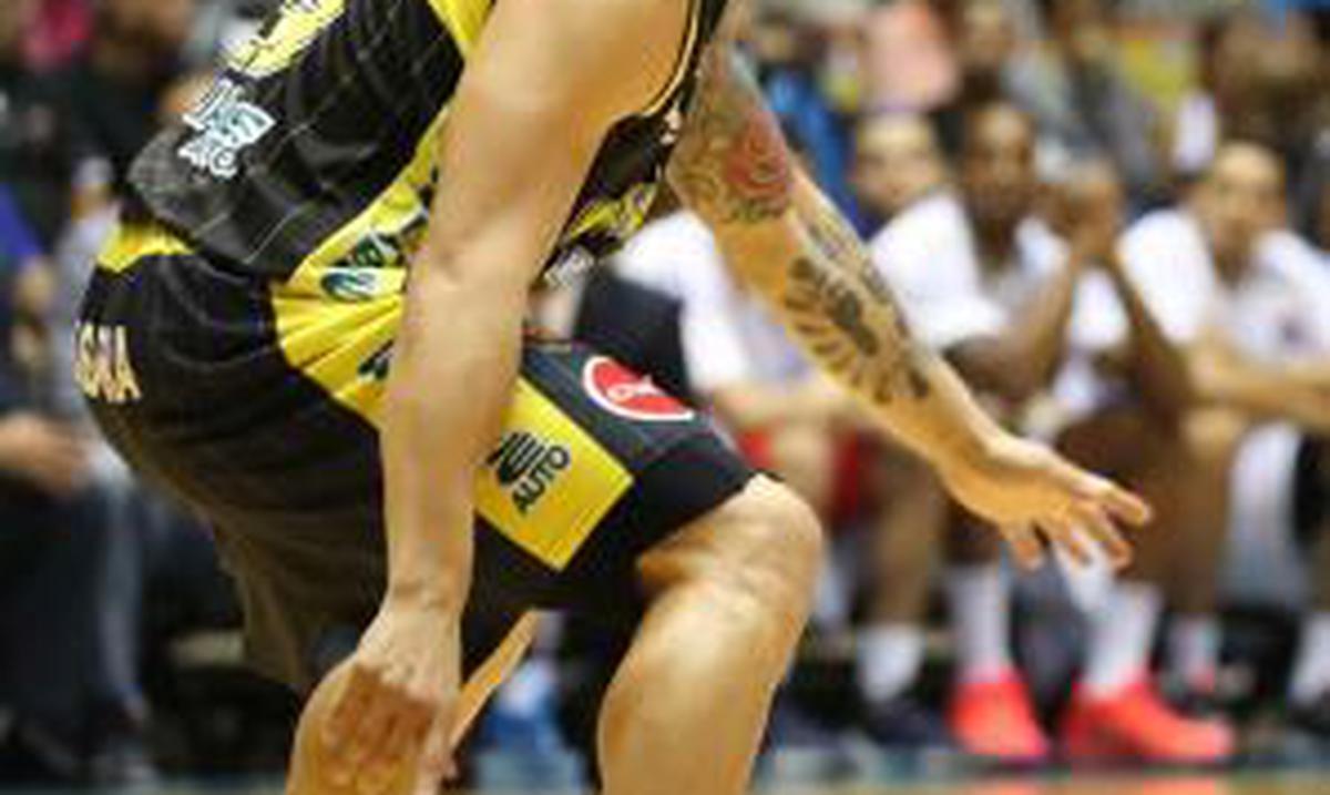 Controversia con Raymond Cintrón en México - Primera Hora