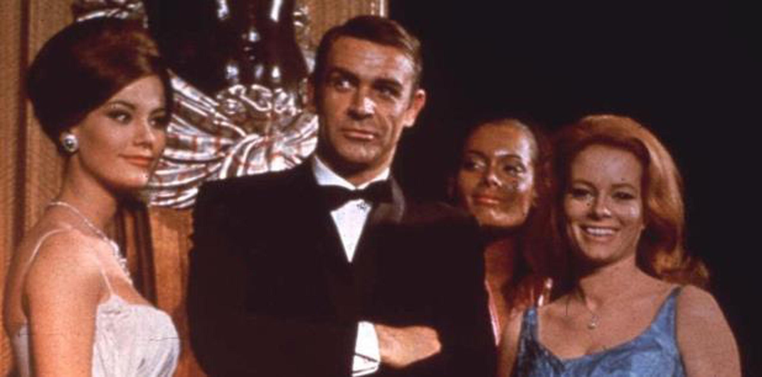 Buscan los espías británicos alejarse de Bond, James Bond - Primera Hora