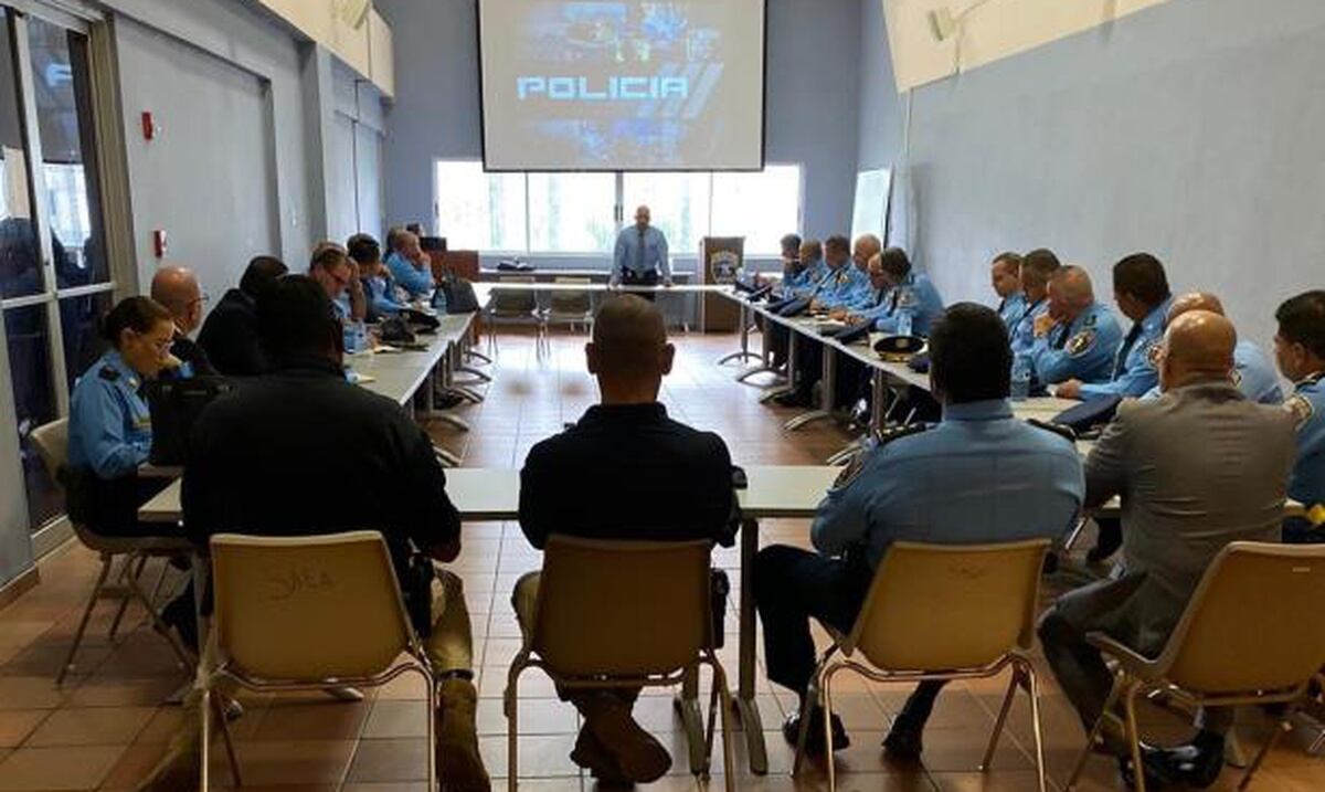 Secretario del DSP se reúne con alta oficialidad de la Policía ...