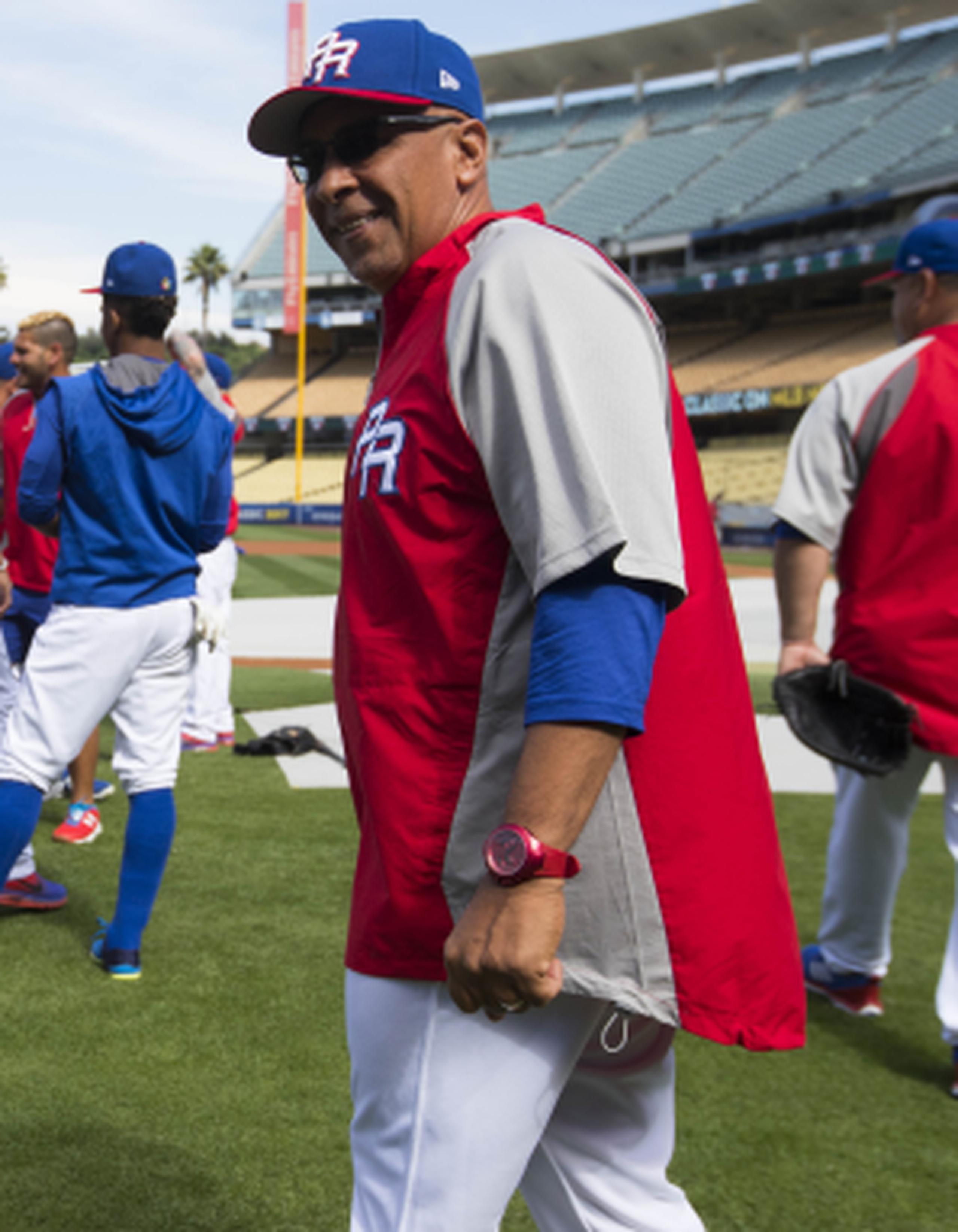 Edwin Rodríguez está que se ríe sólo con sus rubios - Primera Hora