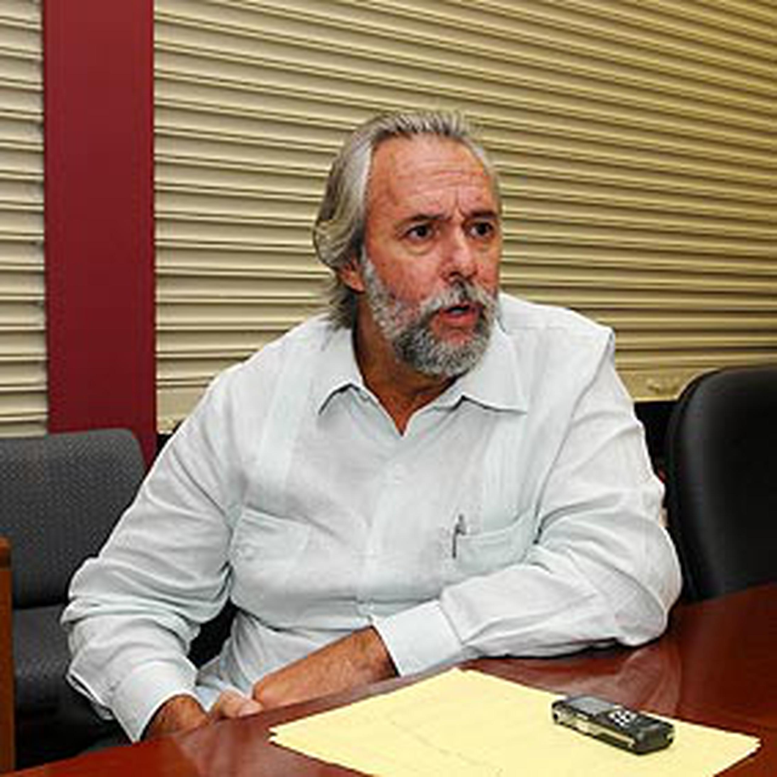 Sorprendido Johnny Rullán con su destitución - Primera Hora